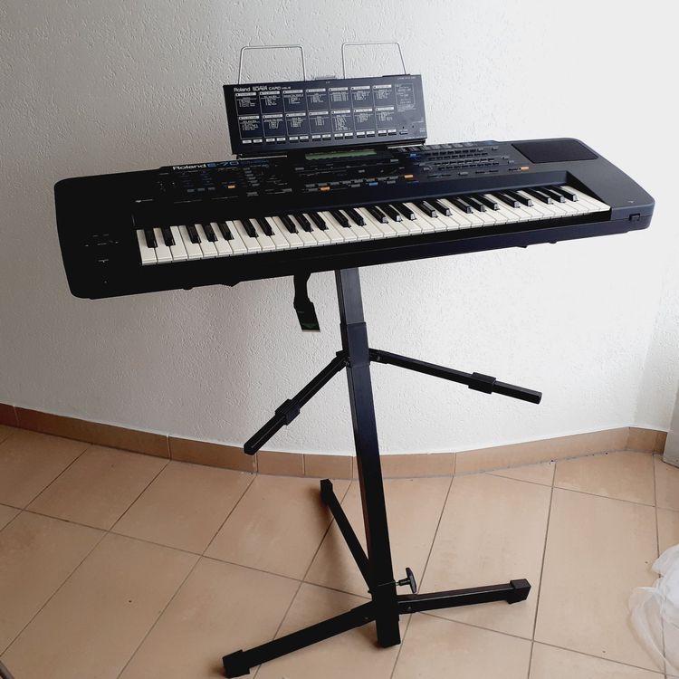 Roland E-70 61-Key Intelligent Synthesizer + Roland MSL-15 | Kaufen auf Ricardo