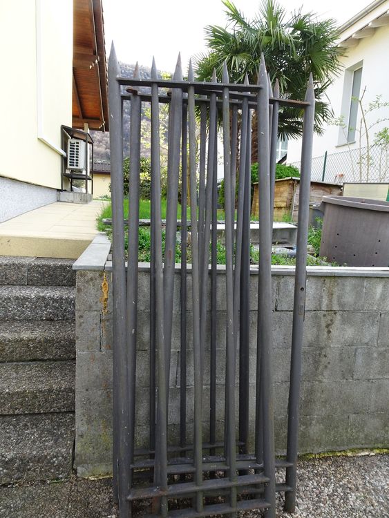 Zwei Eisentore extern (Gebraucht) in Contone für CHF 1 – mit Lieferung auf Ricardo kaufen