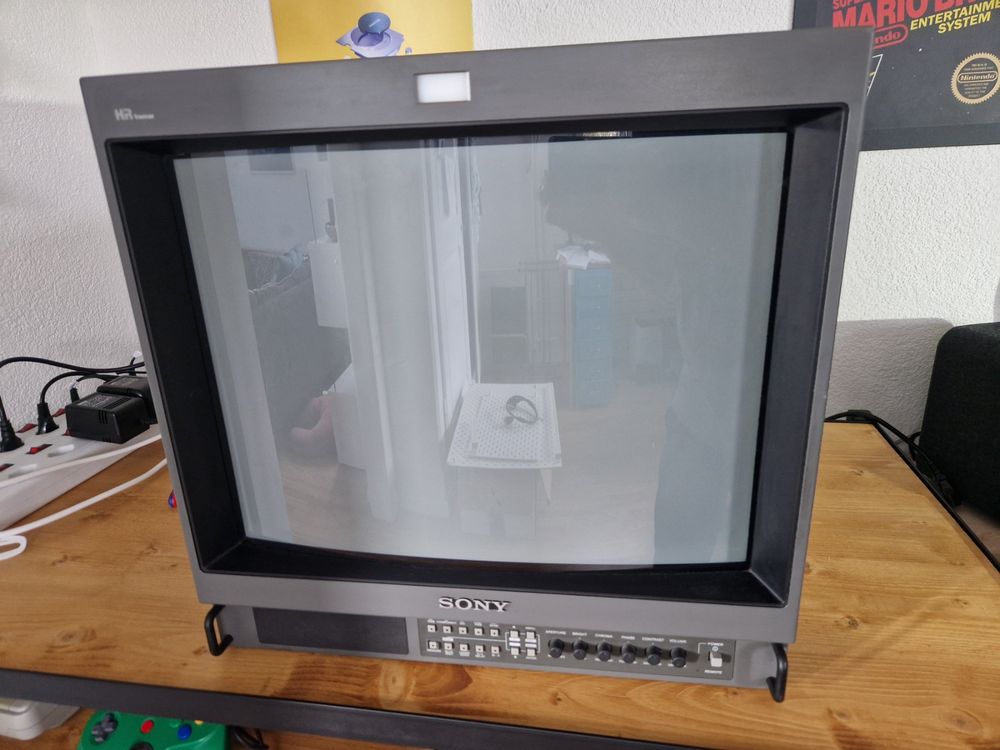 Sony PVM-20M4E (Gebraucht) in Gümligen für CHF 487 – nur Abholung auf ...