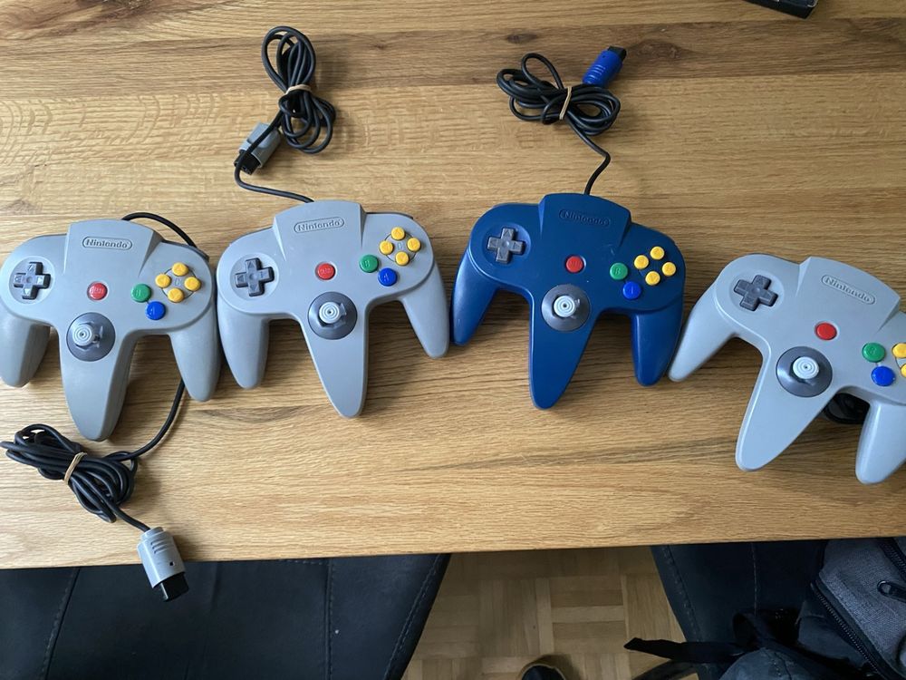 4 Nintendo 64 Original Controllers | Kaufen auf Ricardo