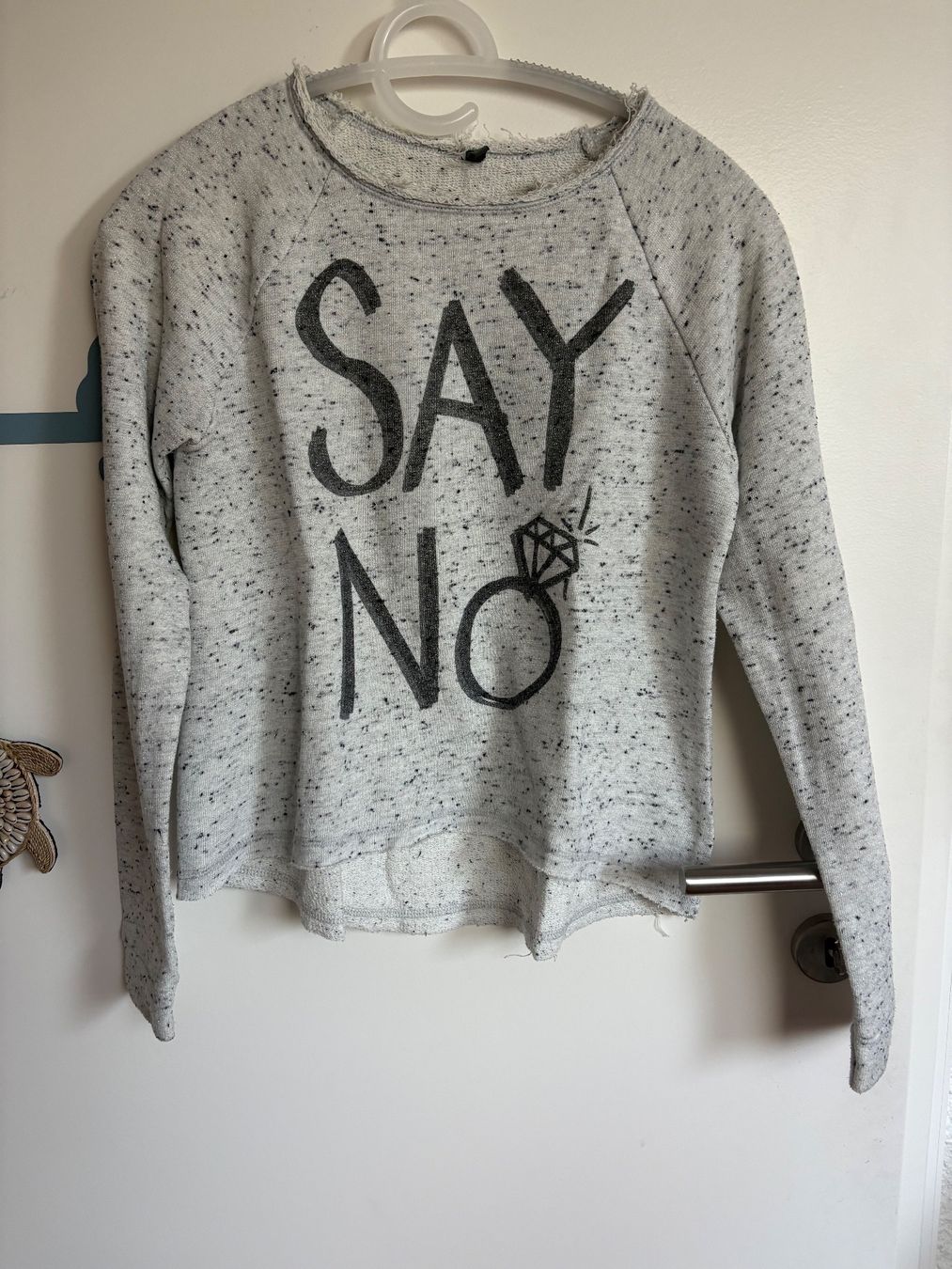 Pull sympa "Say No"💍, (D'occasion) à Lausanne pour CHF 12 – avec ...