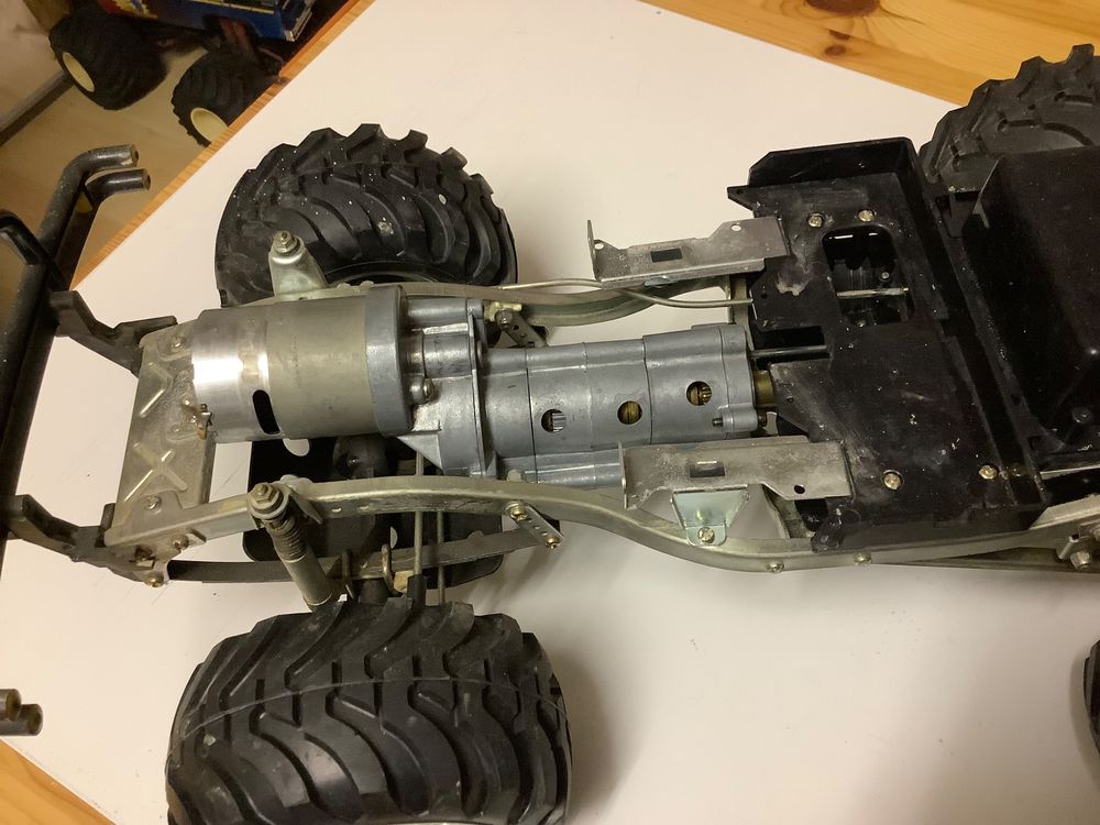 Tamiya Toyota Hilux/Bruiser Chassie (Gebraucht) in oetwil am see für ...