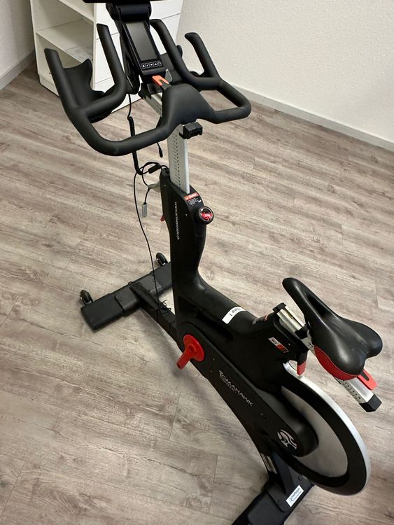 INDOOR BIKE TOMAHAWK IC7 (Life Fitness) (Gebraucht) in Liebefeld für ...