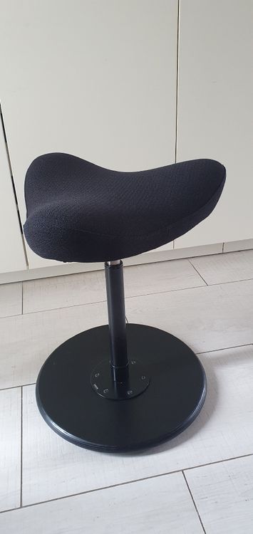 Ergonomischer VARIER Hocker, Top Zustand Sitzhocker (Gebraucht) in ...