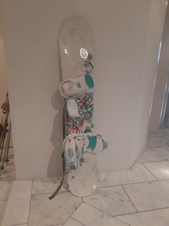 Snowboard 135 cm (Gebraucht) in Winkel für CHF 58 – nur Abholung auf ...