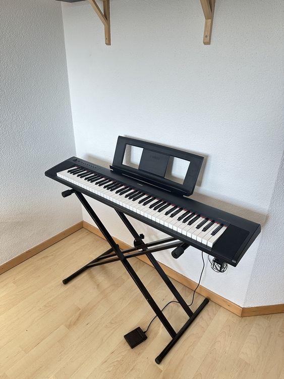 Yamaha Keyboard Piaggero NP-31 mit Zubehör (Gebraucht) in Dübendorf für ...