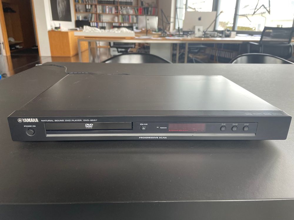 Yamaha, Natural Sound DVD Player DVD-S557 | Kaufen auf Ricardo