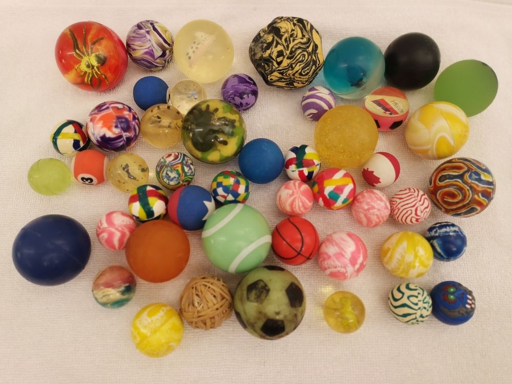 48 bunte Flummis! (Gebraucht) in Adliswil für CHF 12 – mit Lieferung auf Ricardo kaufen