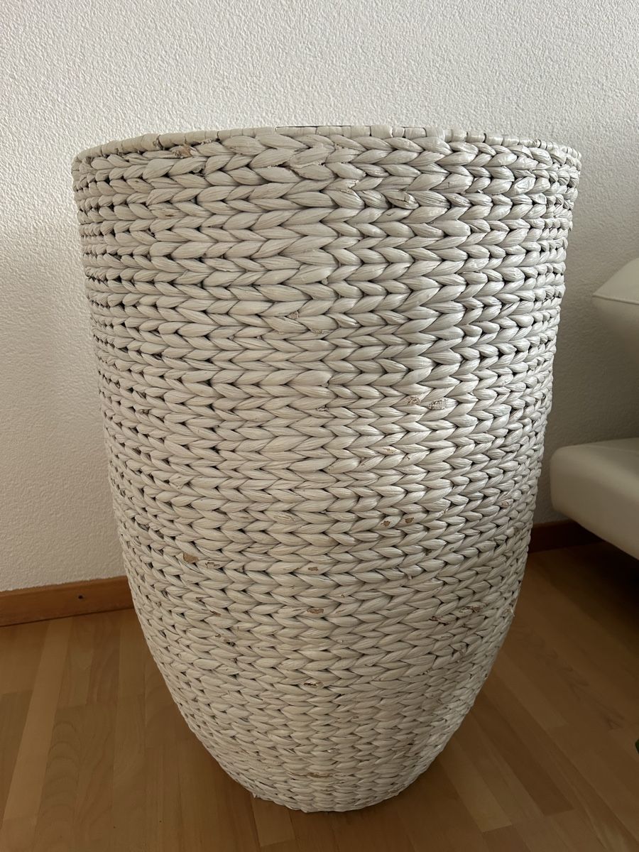 Grosser Übertopf, geflochten, weiss (Gebraucht) in Zürich für CHF 40 ...