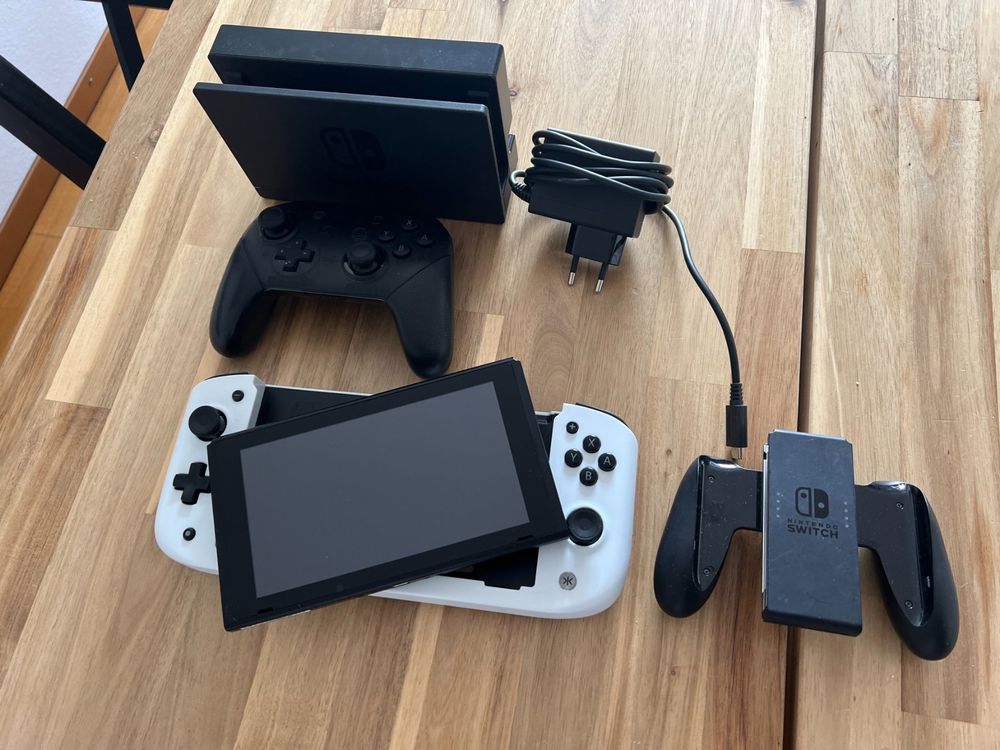 Nintendo Swich mit CRKD Nitro Deck for Switch (Gebraucht) in Zürich für ...