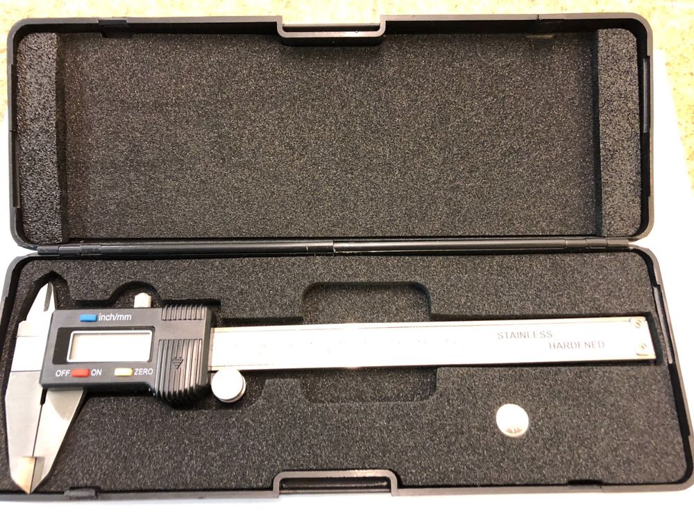 Schieblehre Digital 0-150 mm (Neu und originalverpackt) in Wagen für CHF 24 – mit Lieferung auf ...