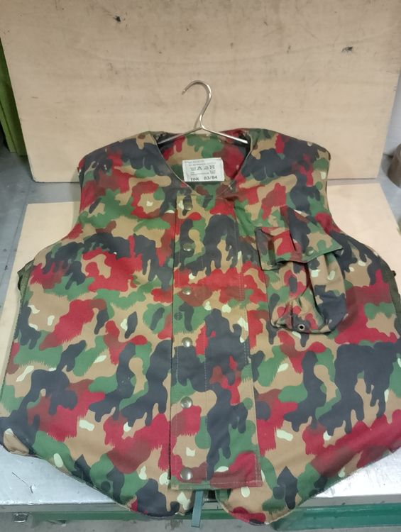 Splitterschutzweste Schweizer Armee (Gebraucht) in Safenwil für CHF 78 ...