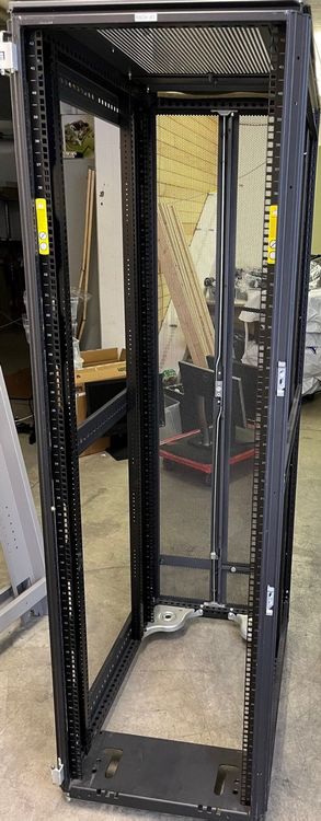 HP Rack 42U schwarz (Gebraucht) in für CHF 1 – nur Abholung auf Ricardo ...