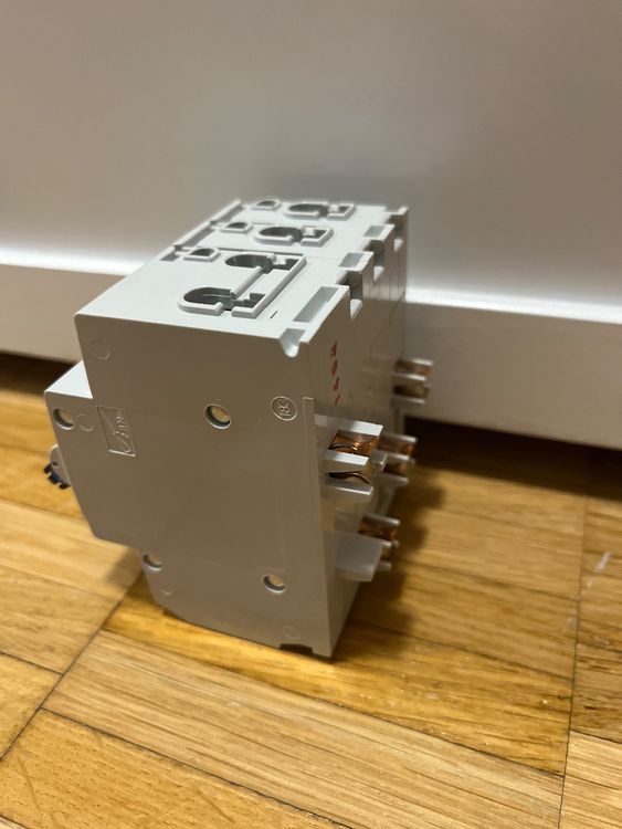 4 Pol FI/LS 16A von ABB. Swissline (Gebraucht) in bern für CHF 40 – mit ...