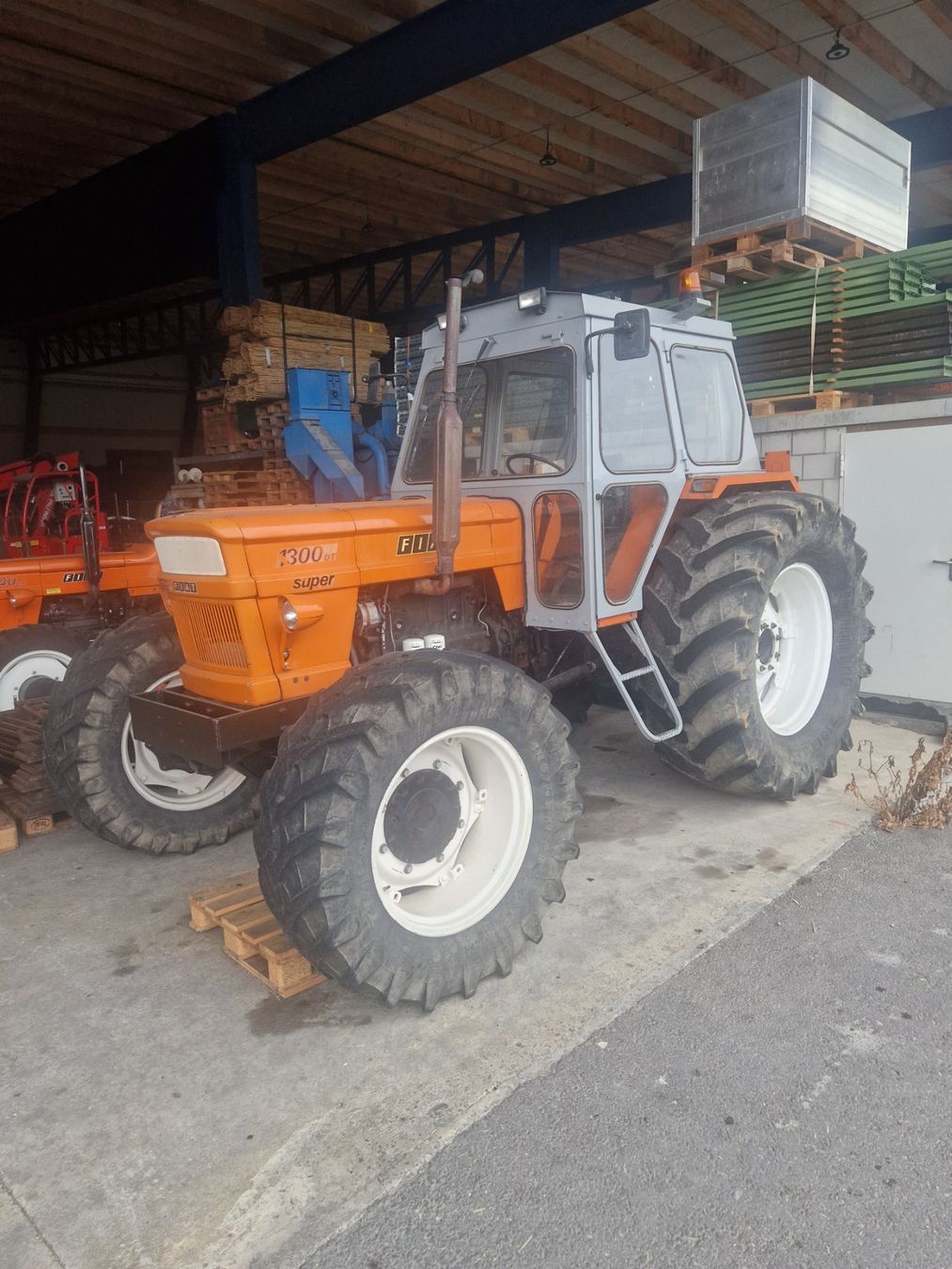Fiat 1300 Super - Traktor mit viel Power! 🚜💨 (Gebraucht) in Schafhausen ...