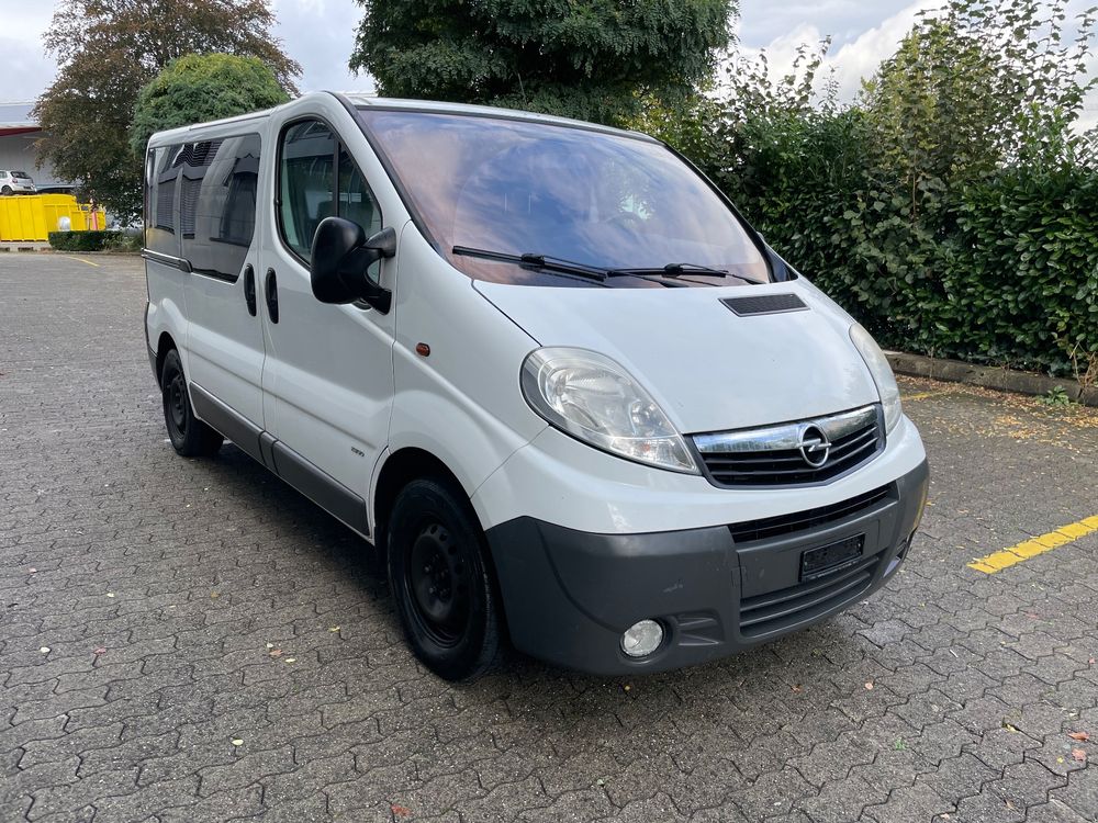 Opel Vivaro Bus 6 Plätze aus erster Hand (Gebraucht) in St. Pantaleon ...
