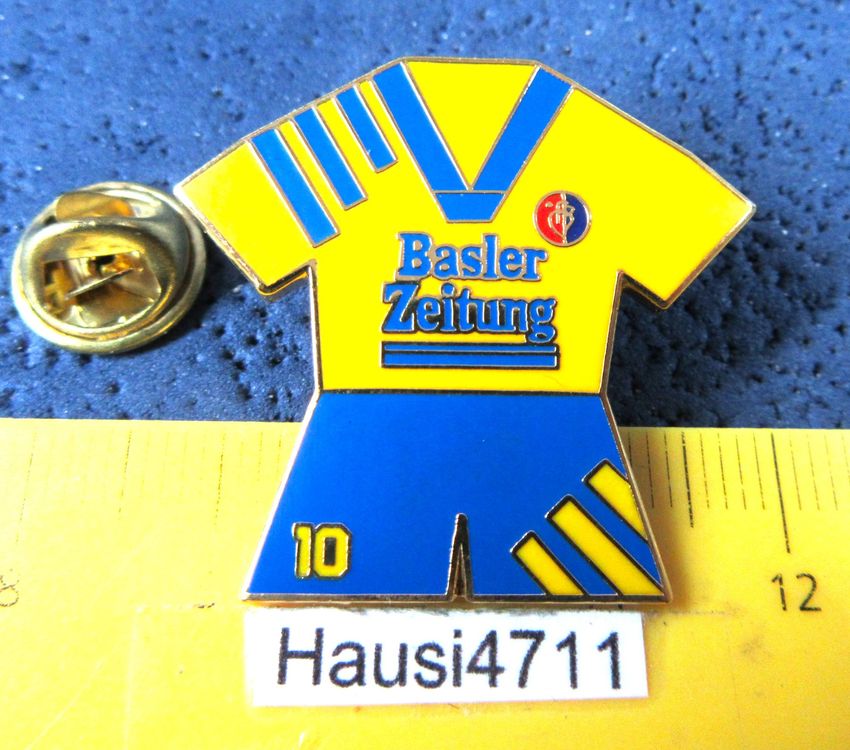 FUSSBALL FCB PIN FC BASEL BASLER-ZEITUNG AUSWÄRTS-TRIKOT | Kaufen auf Ricardo