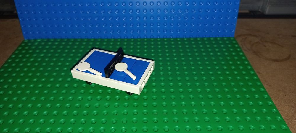 La table de ping-pong Lego (D'occasion) à La tour de treme pour CHF 1.5 ...