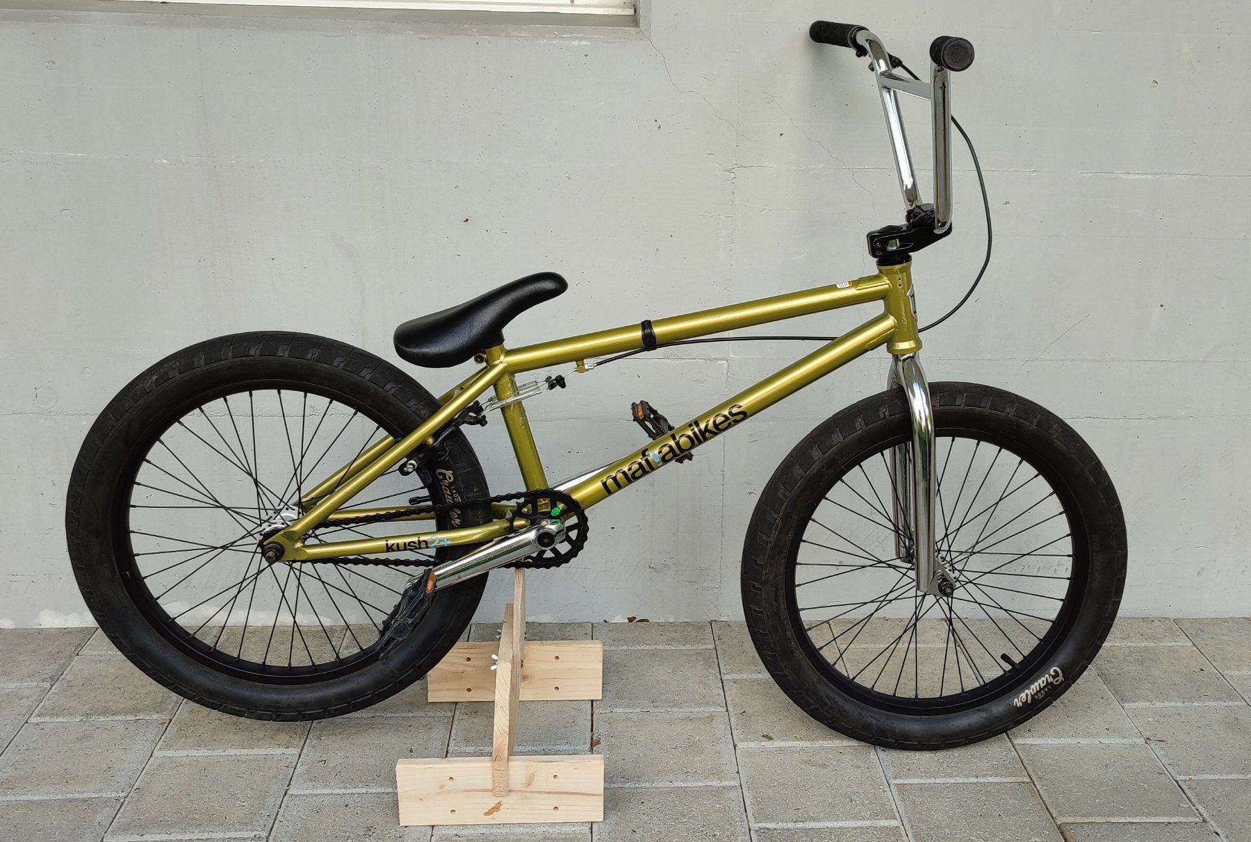 NEUWERTIG! BMX Freestyle, MafiaBikes 20 Zoll, Gold (Gebraucht) in ...