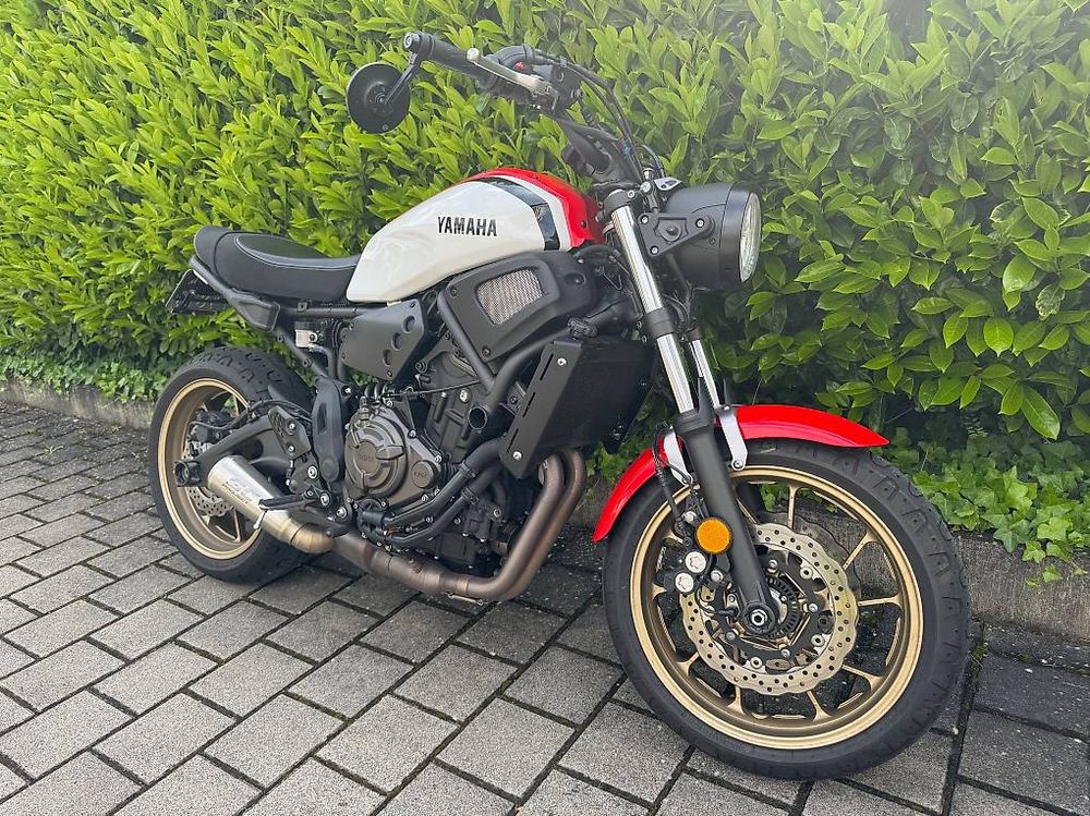 Yamaha XSR700 | Top Zustand | SC Project Auspuff | 5000 Km (Gebraucht ...