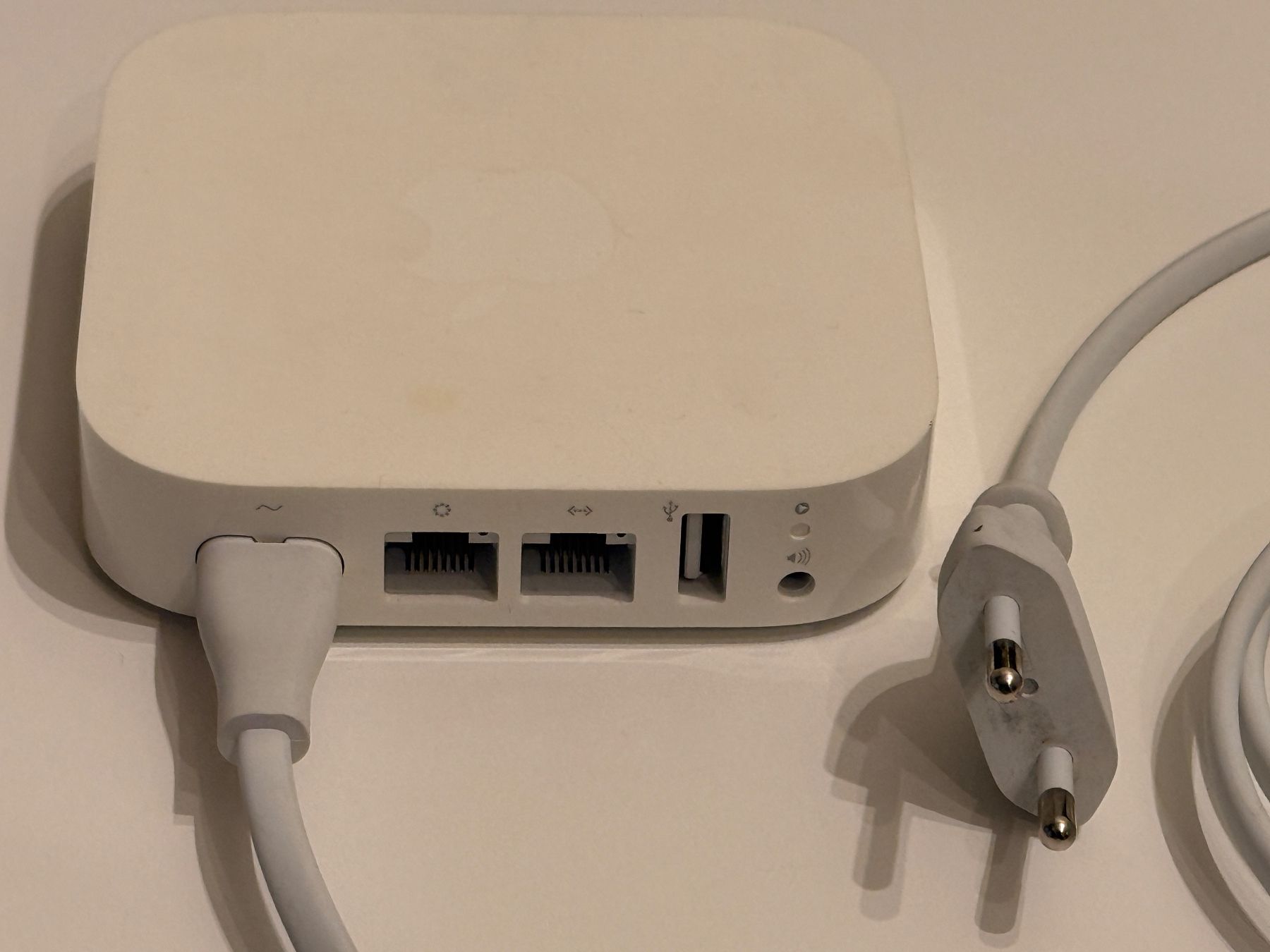 Apple AirPort Express 802.11n Wi-Fi 2nd Gen. (A1392) (Gebraucht) in ...