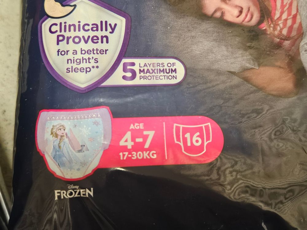 Huggies Frozen Windel DryNites (Neu und originalverpackt) in Zürich für ...