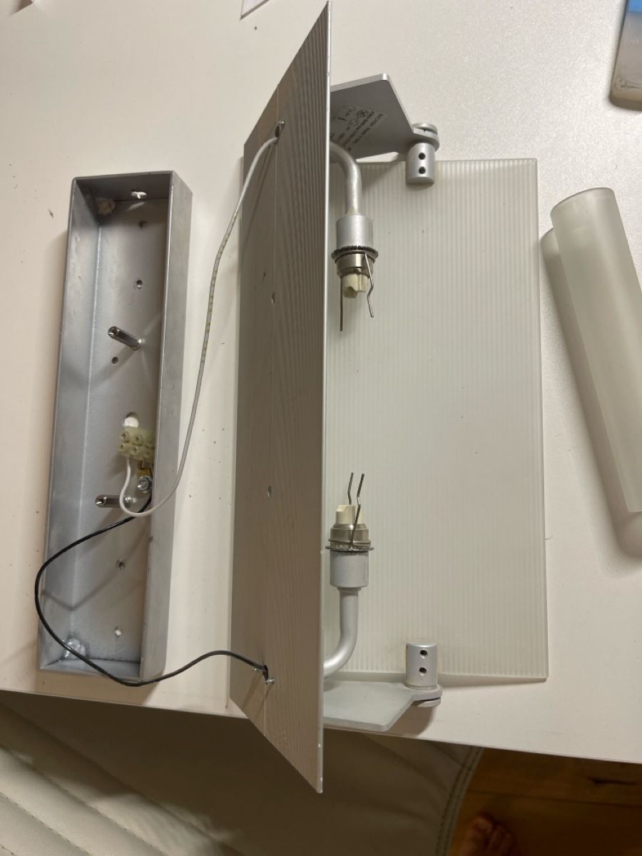 Schöne Deckenlampe R7S 117mm (Gebraucht) in Kloten für CHF 5 – mit ...