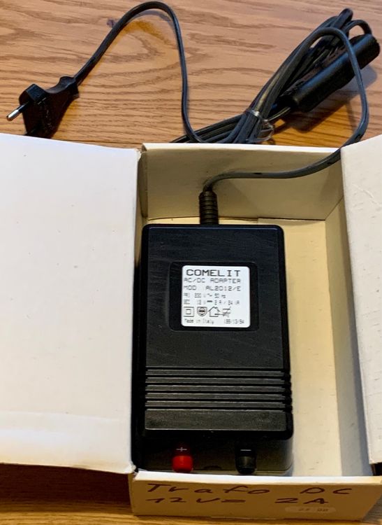 Transformator 220V - 12Volt / 2 Amp. in Gehäuse mit Kabel (Neu und ...