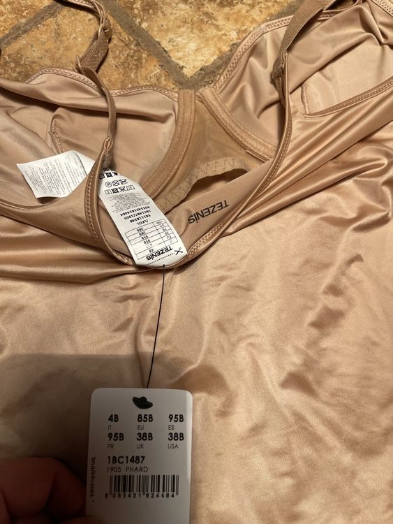Chic Body modellante di Tezenis-satinato M/L—nuovo (Neu und originalverpackt) in Gordevio für ...