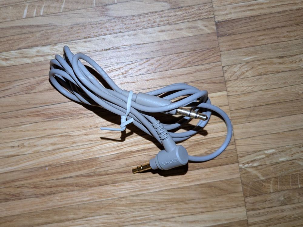 Sony Audio Cable - 3.5mm Jack to Right Angle Connector (Gebraucht) in ...