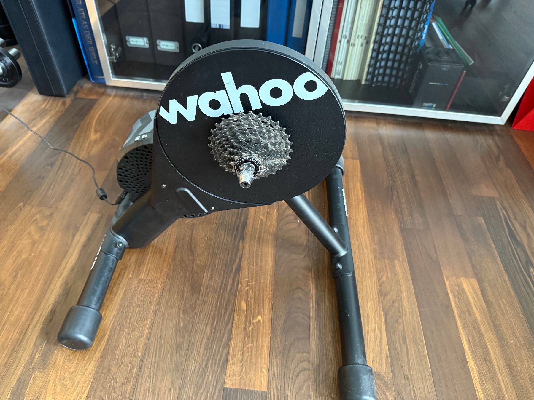 Wahoo Kickr Core Rollentrainer - Top Zustand für Indoor! (Gebraucht) in ...