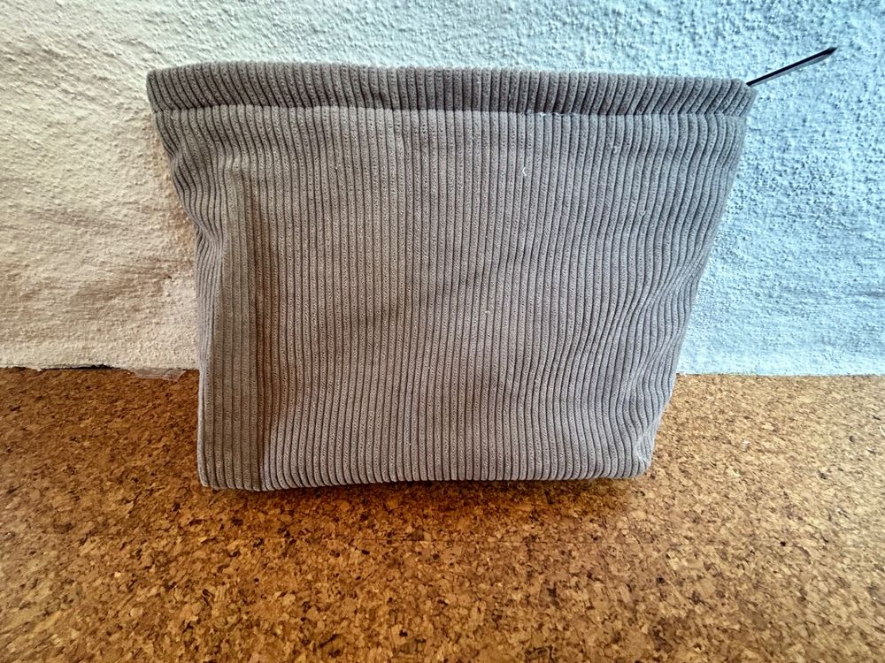 Nessessaire Manchester grau (Neu und originalverpackt) in Laufen für ...