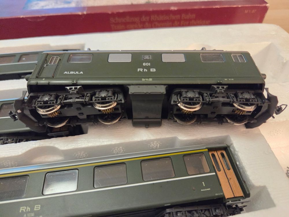 Bemo 7215 100 Set Schnellzug Albula RhB H0m (Neuf avec emballage d'origine) à St-Aubin-Sauges ...