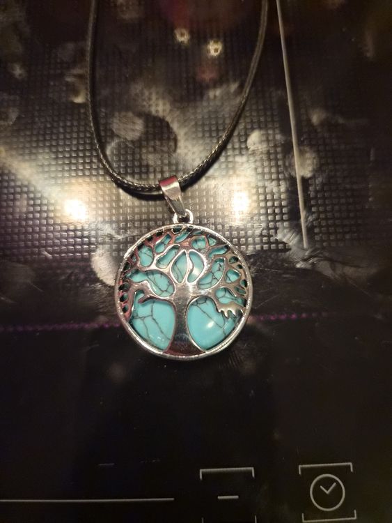 collier arbre (Neuf (Voir description)) à Senèdes pour CHF 1 – avec ...