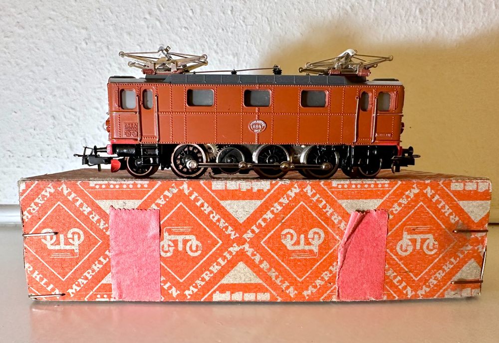 1 Märklin H0 3018 GS800 Schwedenlok braun mit Glühlampen B57 | Acheter ...