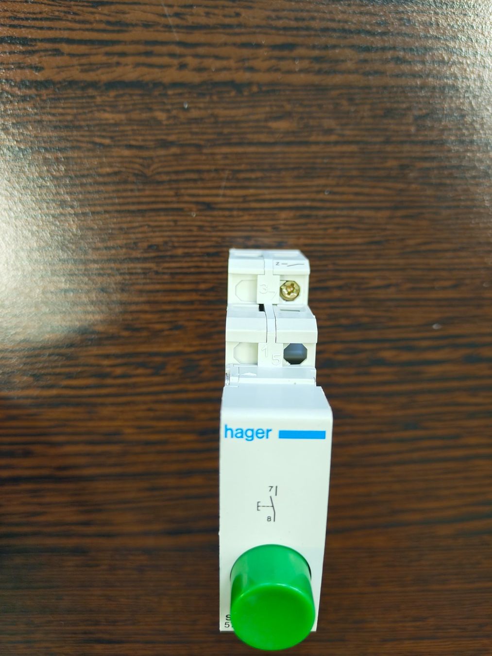 Hager SV 021, 250V, 16A - Taster DIN Einbau 1TE (Gebraucht) in ...