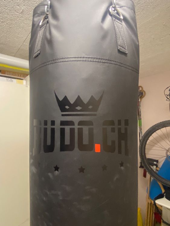Boxsack 150cm/50Kg Budo inkl. Deckenhalterung (Gebraucht) in Zürich für ...