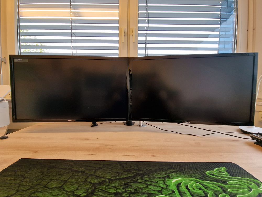 Samsung U28E590D Doppel-Monitor Konfiguration (Gebraucht) in Frutigen ...