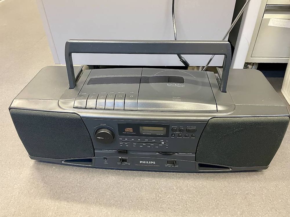 Boombox Philips AZ8030 Stereo CD Radio Kassettenrekorder (Gebraucht) in ...