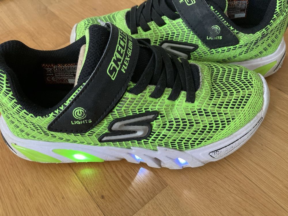 Skechers Gr.36 LED Sneaker, Turnschuhe (Gebraucht) in für CHF 15 – mit ...