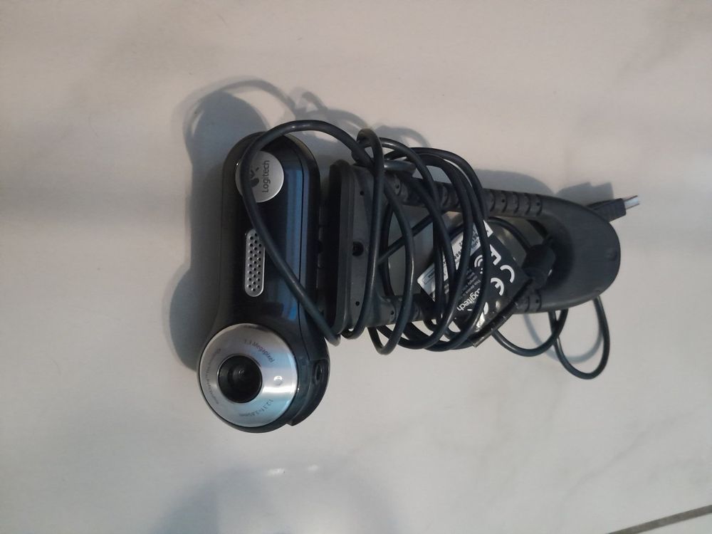 Logitech 1.3 mp Webcam mit schwenkberen kamera (Gebraucht) in ...