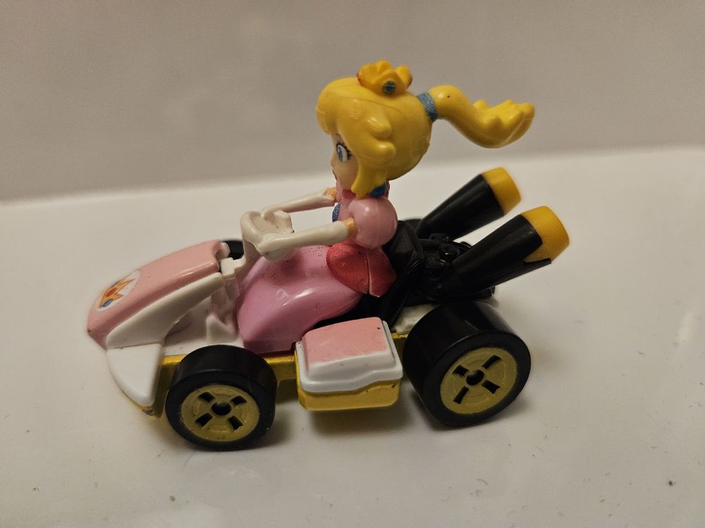 Princess Peach Mario Kart Spielfigur Auto Hot Wheels (Gebraucht) in ...