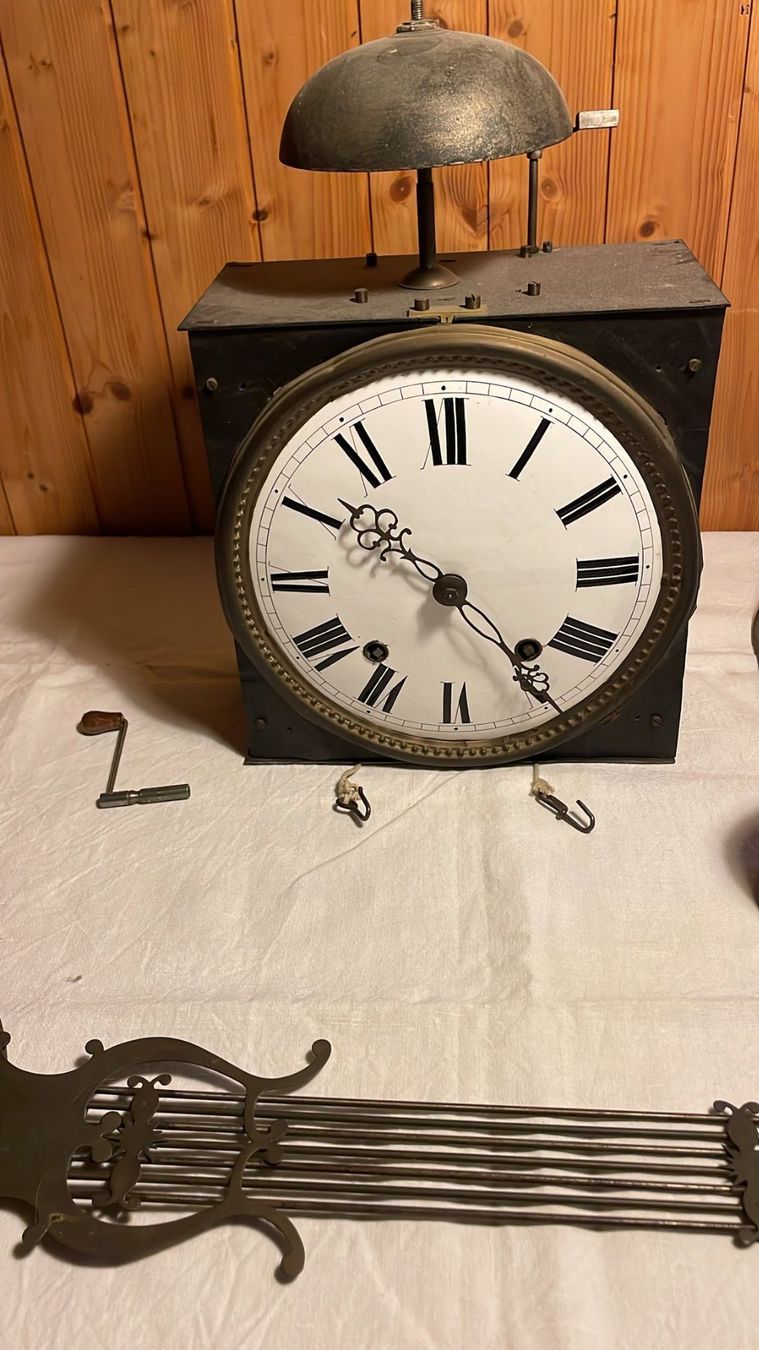 antike Wanduhr, Pendule (Gebraucht) in Ebnat-Kappel für CHF 100 – nur Abholung auf Ricardo kaufen