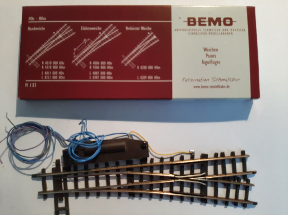 Bemo 4206 000 H0m elektrische Weiche rechts mit Antrieb (Gebraucht) in Thun für CHF 33 – mit ...