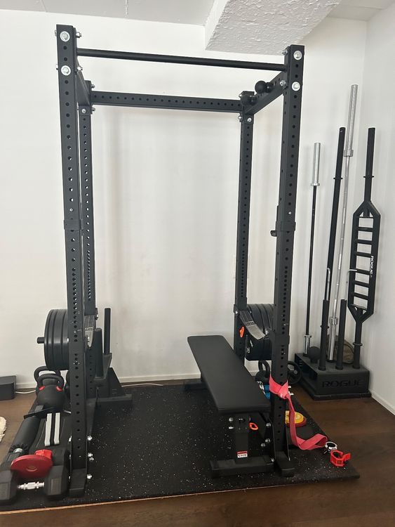 Rogue Power Rack & Accessories (Bars, weights, kettle…) (Gebraucht) in ...