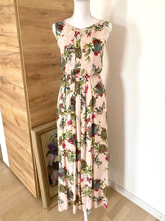 Hübsches Maxi Kleid von NILE, Gr. M. Neu. 100% Viskose (Neu und originalverpackt) in Siselen BE ...
