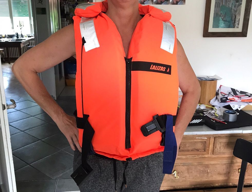 Schwimmwester Lalizas, 150N, bis 90kg (Gebraucht) in basel für CHF 30 ...