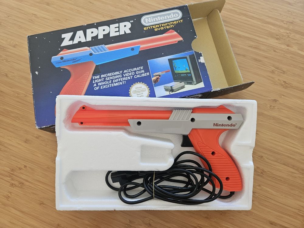 Nintendo Zapper Pistole 1986 (Neu (gemäss Beschreibung)) in Sarnen für ...