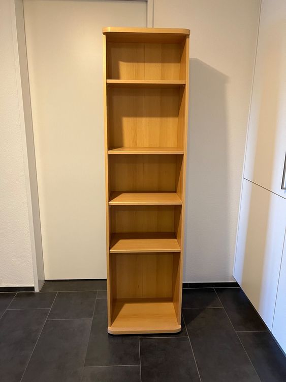 Schmales Bücherregal in Buche (Gebraucht) in Zuzwil SG für CHF 1 – nur Abholung auf Ricardo kaufen