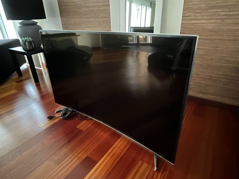 Téléviseur Samsung 4K, 55" incurvé | Kaufen auf Ricardo